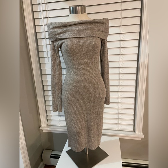 Potter's Pot | Dresses | Off The Shoulder Bodycon Midi Dress | Poshmark
